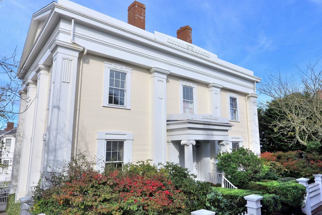 The Levi Starbuck House - Nantucket Preservation Trust